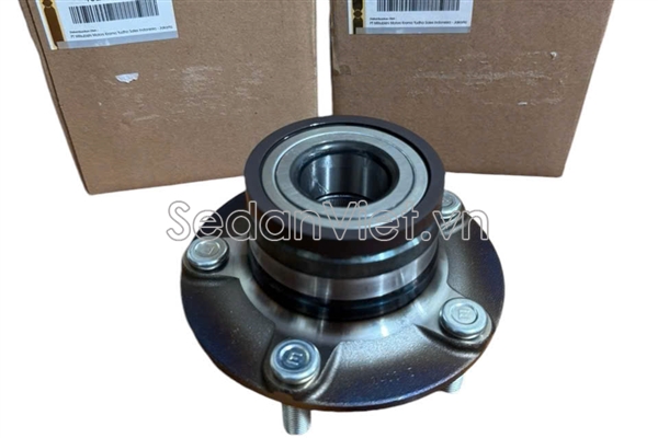 MOAY Ơ SAU MITSUBISHI XPANDER 43202W000P CHÍNH HÃNG - SEDANVIET.VN