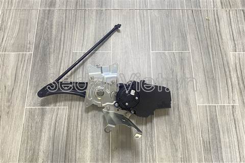 Ổ KHOÁ NGẬM CỐP HẬU MITSUBISHI OUTLANDER 5808A135 CHÍNH HÃNG - SEDANVIET.VN