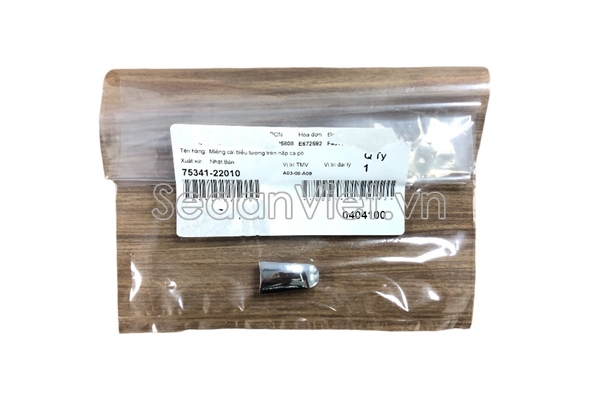 NẮP CÀI BIỂU TƯỢNG NẮP CAPO TOYOTA CROW 7534122010 CHÍNH HÃNG ...